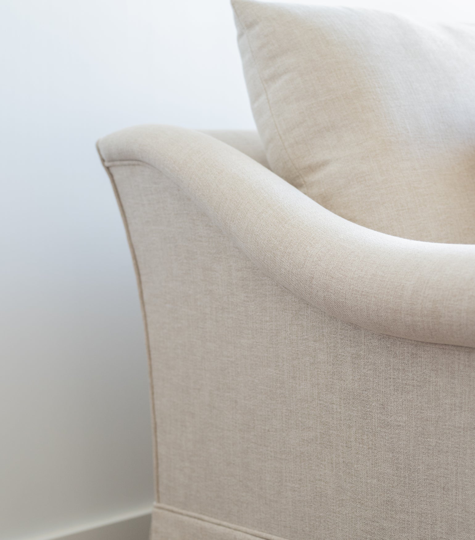 Sofá Carla – Gloss & Raffles